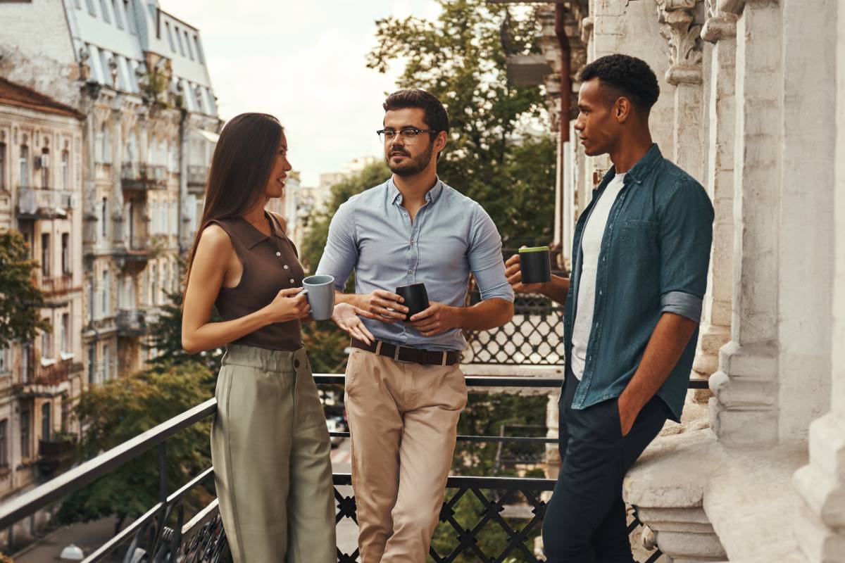 50 ways to start conversations and impress everyone you meet!