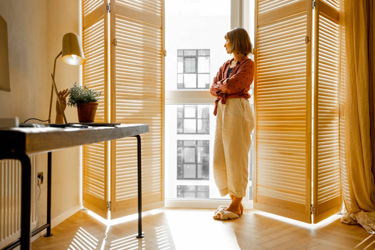 Why do plantation shutters sag? How to fix?